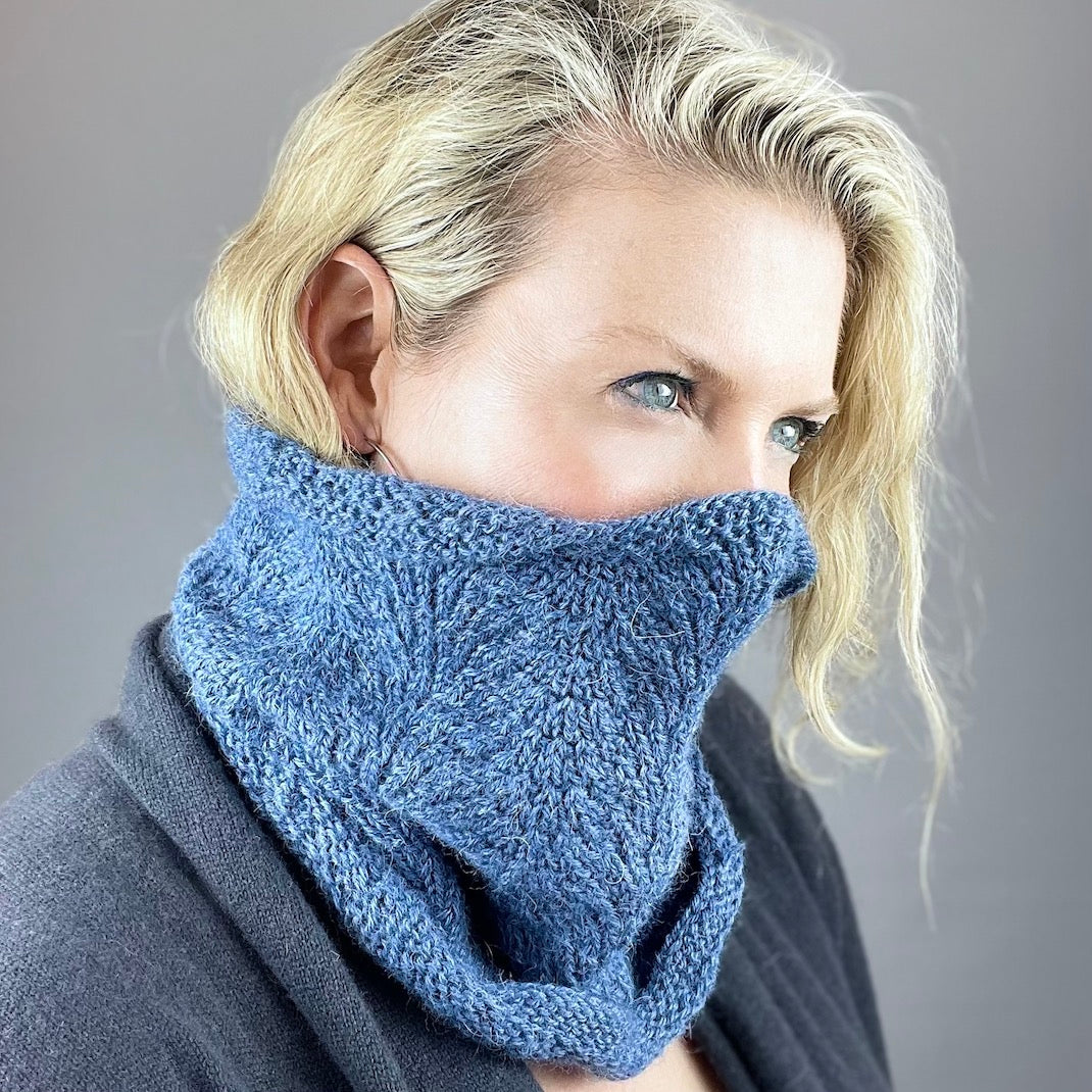 Vertical Feather & Fan Cowl Knitting Kit | Cascade Pure Alpaca & Knitt ...